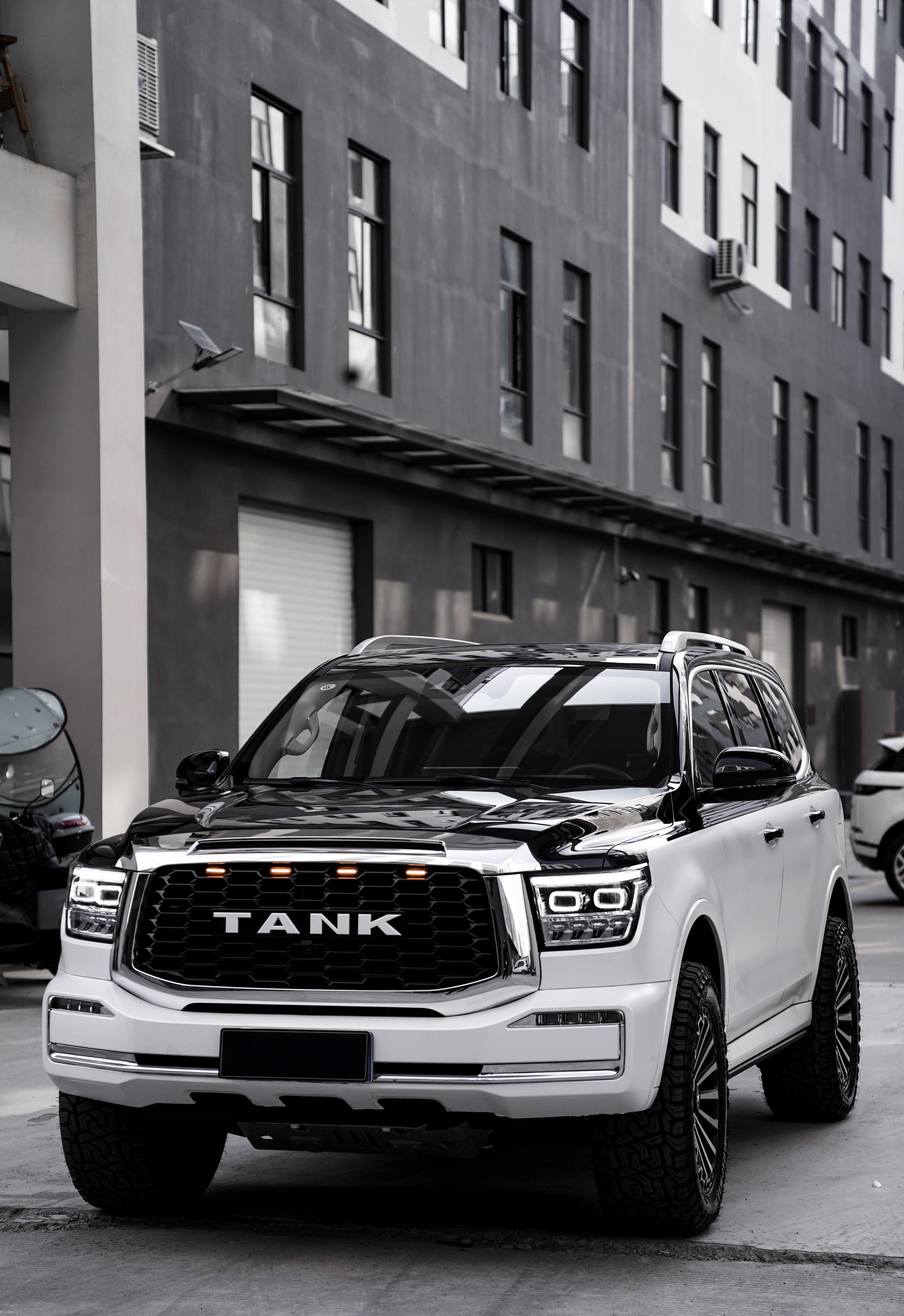 GWM TANK 500 Front Grill (With Daytime Running Lights)